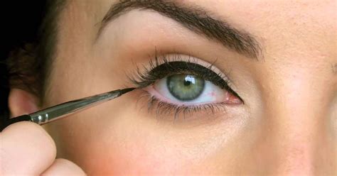 Réussir son trait d eye liner Beauté s
