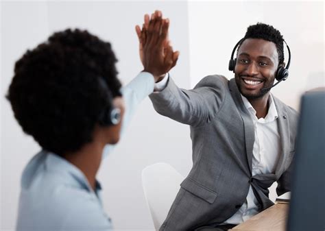 Félicitations et succès avec le personnel de soutien ou le personnel du