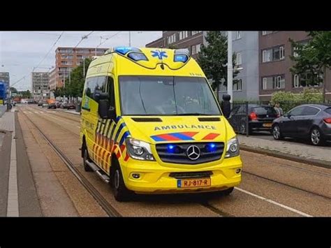 Ambulances En Politie Met Spoed In Amsterdam Velsen En Purmerend
