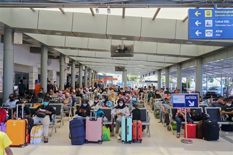 Jumlah Pelanggan Kereta Api Meningkat Masyarakat Beralih Ke