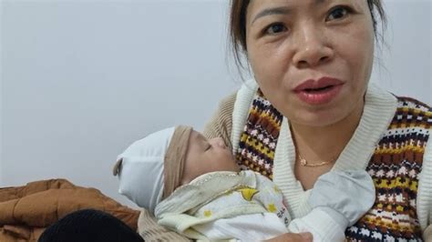 CHÁU ĐI NGOẠI 2 BÀ ĐẾN CHƠI VỢ CHỒNG RỦ NHAU ĐI HỘI CHỢ MUA ĐỒ YouTube