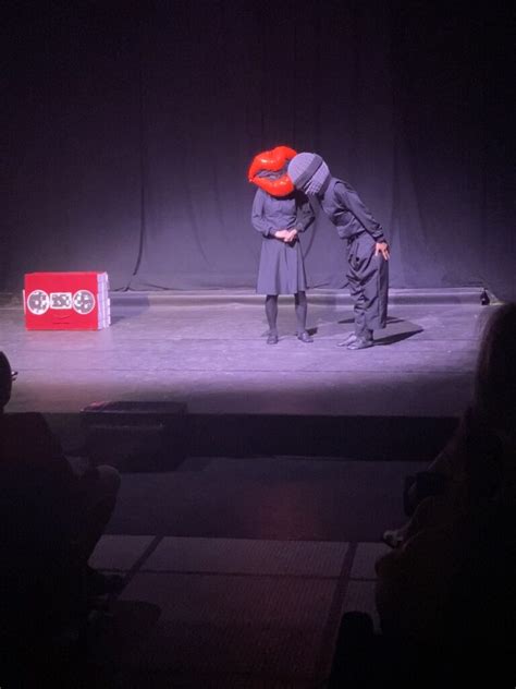 A Danzare Al Palazzo Dei Papi Nel Sud Della Francia Il Festival Di