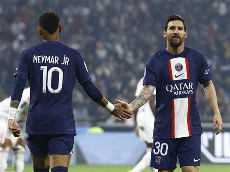 Lyon Psg Highlights Messi Scores From A Neymar Assist Paris Saint