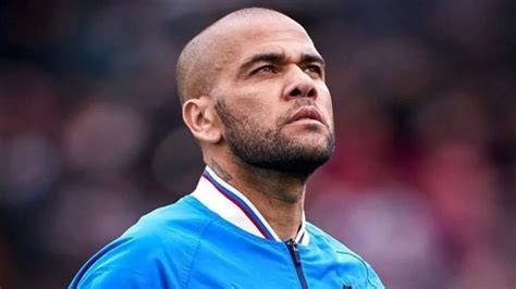 Justiça espanhola concede liberdade provisória a Daniel Alves sob