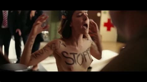 Helen Woigk Nude Frau Jordan Stellt Gleich S E