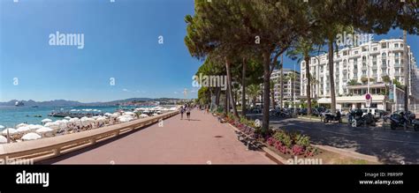 Boulevard De La Croisette Cannes France Stock Photo Alamy