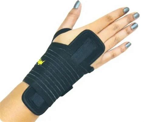 Black Carpal Tunnel Splint Size Universal Model Name Number M At