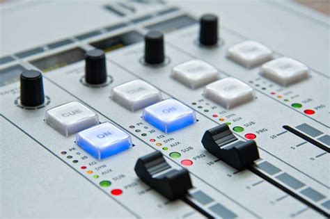 Similitudes Y Diferencias Entre La Radio Y Los Podcasts
