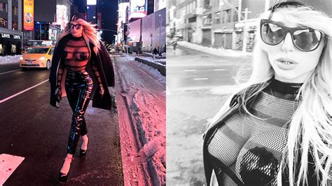 El Osado Look De Xipolitakis Para Pasear En Medio De La Nieve En Nueva