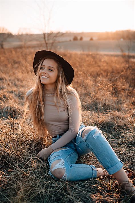 15 Poses para fotos de perfil que te ayudarán a lucir linda