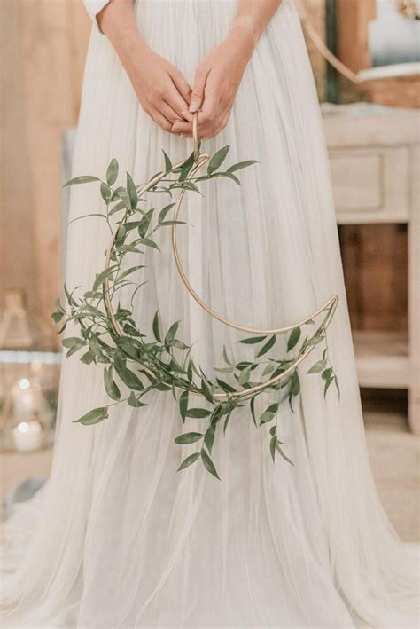What S New In Alternative Wedding Bouquets Ideas That Go Beyond The