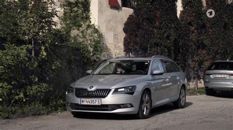 IMCDb org 2016 Škoda Superb Combi Series III Typ 3V in Tatort