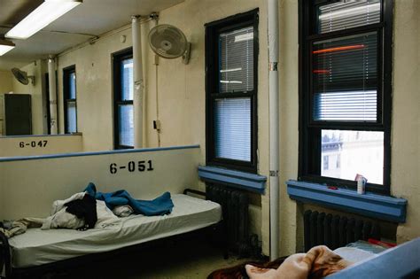 Official New York City Homeless Shelter Count Nears 60 000 WSJ