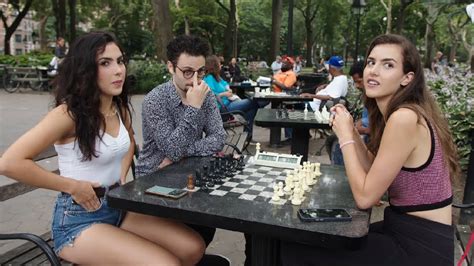 Speed Chess Ft Botez Sisters In New York City YouTube
