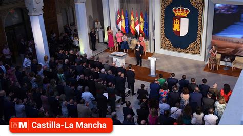 García Page firma el Decreto con el que nombra el nuevo gobierno