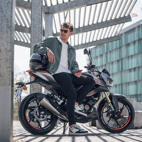 LA NUEVA SRK 125 S YA ESTÁ AQUÍ QJMotor