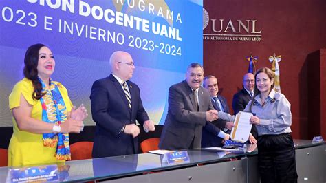Reconocen a profesores egresados del Programa de Capacitación Docente