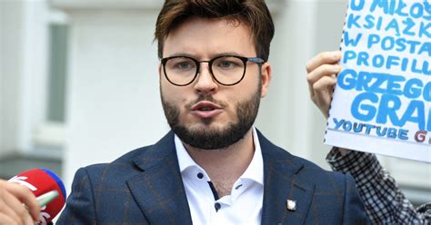 Bart Staszewski walczy z homofobią w TVP Złożył skargę do Komisji