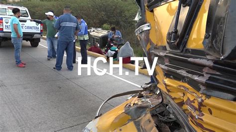 Brutal accidente vial deja varias personas heridas y pérdidas