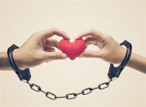 5 señales de que estás en una relación codependiente Mejor con Salud