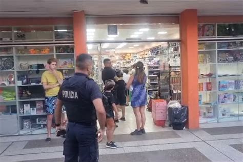 Un signo de época detuvieron a una niña de 12 años por robar útiles