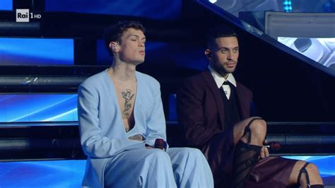 Mahmood E Blanco Tornano A Sanremo Per Unesibizione Da Brividi