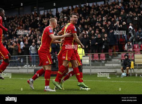 DEVENTER lr Isac Lidberg von Schieß los Eagles Enric Llansana von