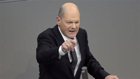 Schlagabtausch Im Deutschen Bundestag Echo Der Zeit SRF
