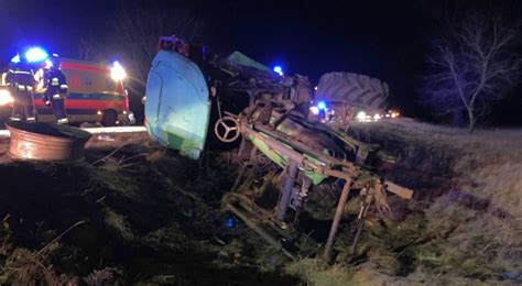 Zderzenie ciągnika rolniczego i dwóch samochodów Kto zawinił