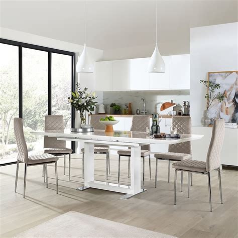 Tokyo Extending Dining Table 4 Renzo Chairs White High Gloss