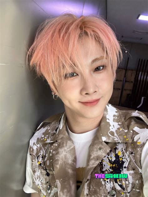 Pin By Autumn On Verivery In 2023 Bae Concert Debut
