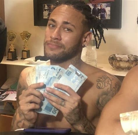 Pin de Cássia Tostes em Neymar Jr Fotos de jogadores de futebol