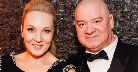 Дружина Кошового показала нове фото старшої доньки з нагоди її 16 річчя