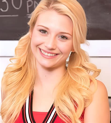 Aubrey Gold Actress Height Wiki Age Biography Boyfriend Career