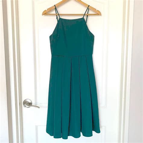 Emerald Green Pleated Dress Women S Fashion Dresses Sets Dresses