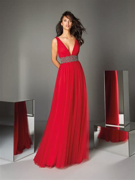 Vestidos de fiesta Pronovias 2020 la invitada más cool