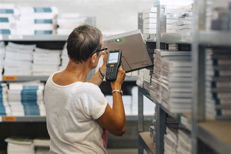 La codificación de mercancías en el almacén Mecalux co