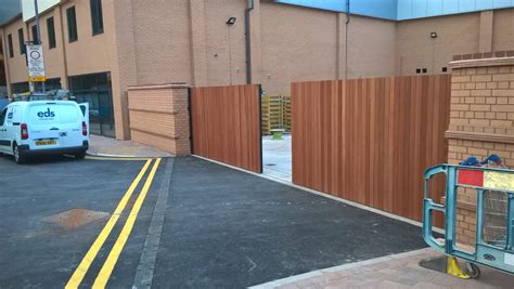 Automatic Wooden Gates EDS UK