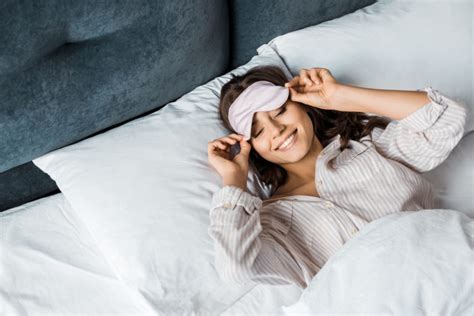 Is Sleeping Naked Better For Your Health Sleep Foundation