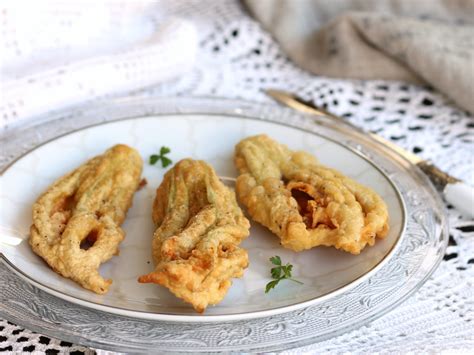 Fiori Di Zucca In Pastella Fritti Ricetta Di Sonia Peronaci