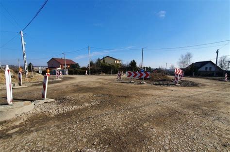 Gmina Wieliczka Budują rondo w Grajowie Są duże utrudnienia w ruchu