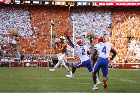 Hendon Hooker Has His Superman Performance For Tennessee Vols