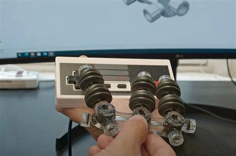 Desarrollan mano robótica impresa en 3D lo suficientemente ágil para