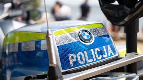 Policjanci z Brzegu zatrzymali złodzieja portfeli Płacił kartami za