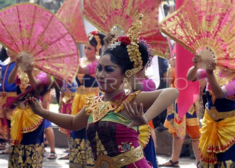 PESTA KESENIAN BALI ANTARA Foto