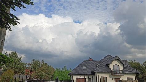 Słaba burza nad Kunowem 20 05 2023r ok godz 18 YouTube
