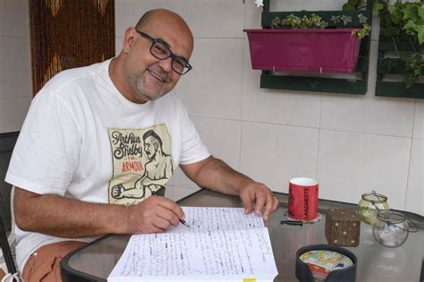 Fotos El álbum del escritor canario Alexis Ravelo Canarias7
