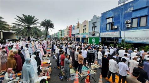 Ribuan Warga Muhammadiyah Salat Idul Fitri 1444 Hijriah Di PDM