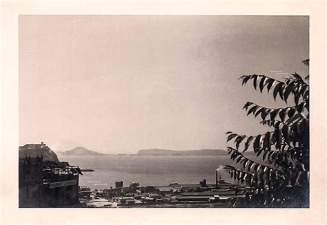 Napoli Panoramica Da Posillipo Con A Sinistra Scorcio Di Nisida E Del