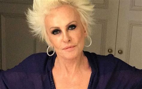 Ana Maria Braga é criticada por foto do neto pelado Falta de respeito